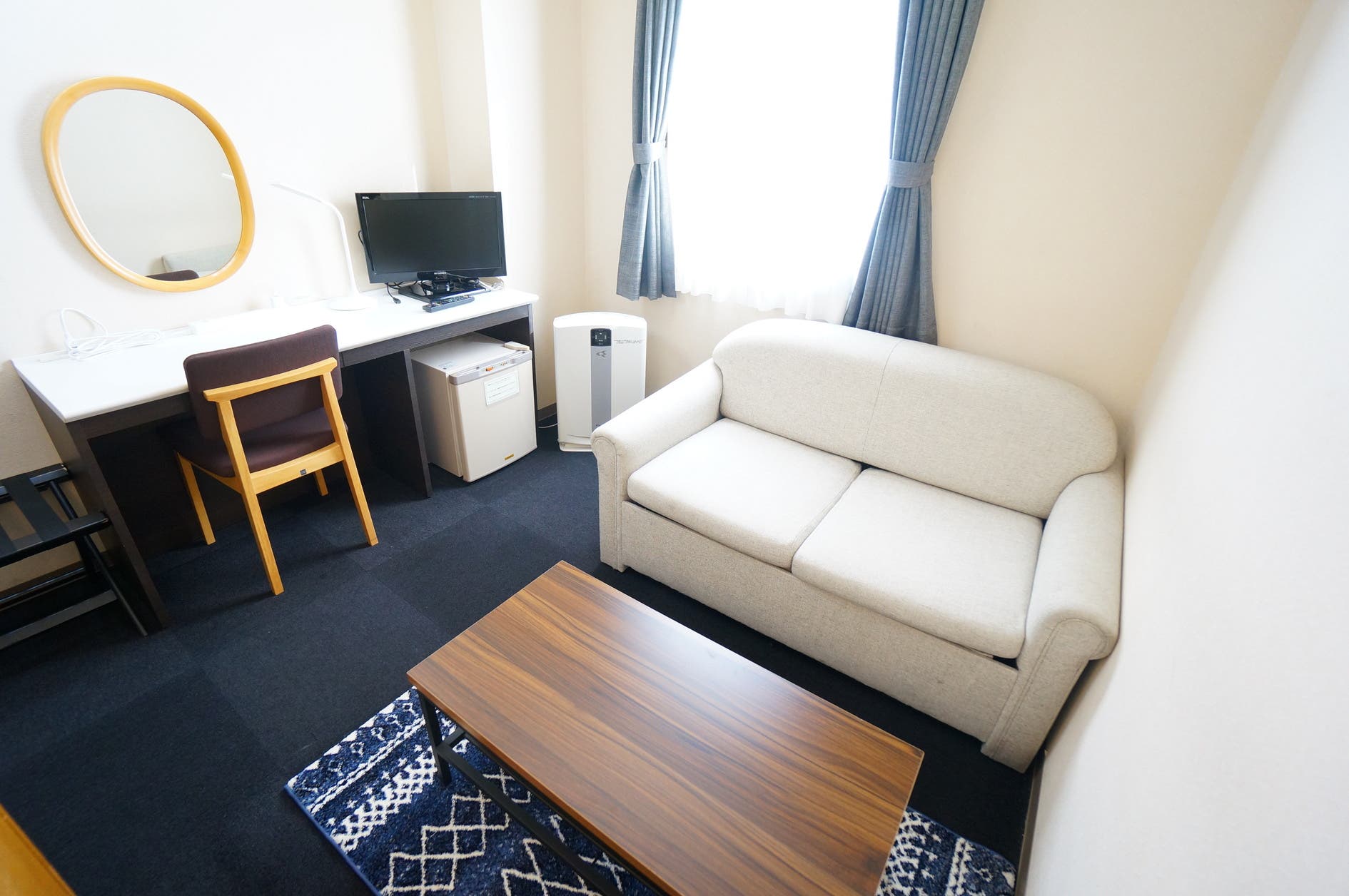 ＜豊橋駅前完全個室ワークスペース901＞完全個室✨光Wi-Fi/モニター/ソファーあり！テレワーク/Web会議/撮影の写真5