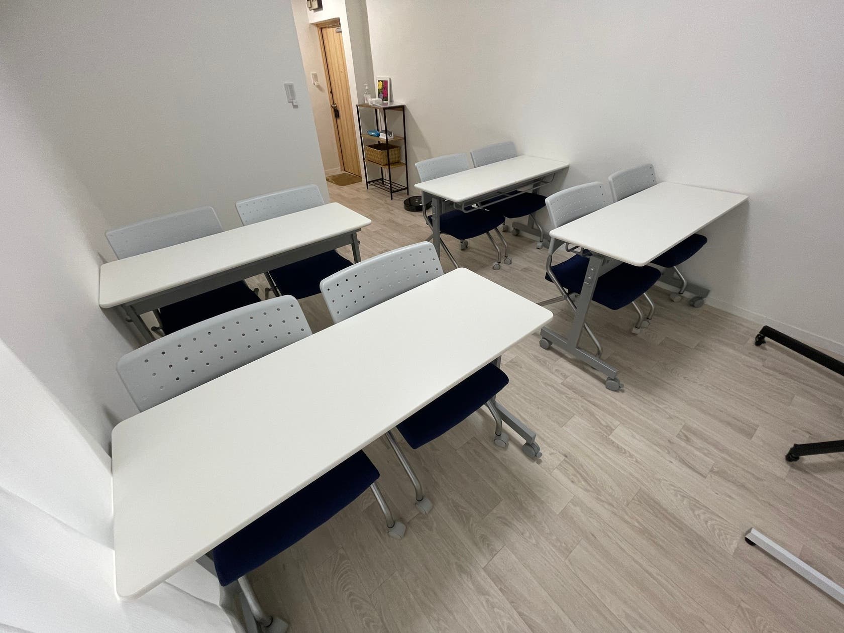 【リモートベース名駅１】✨お洒落な会議室✨8人会議✨名駅3分✨の写真6