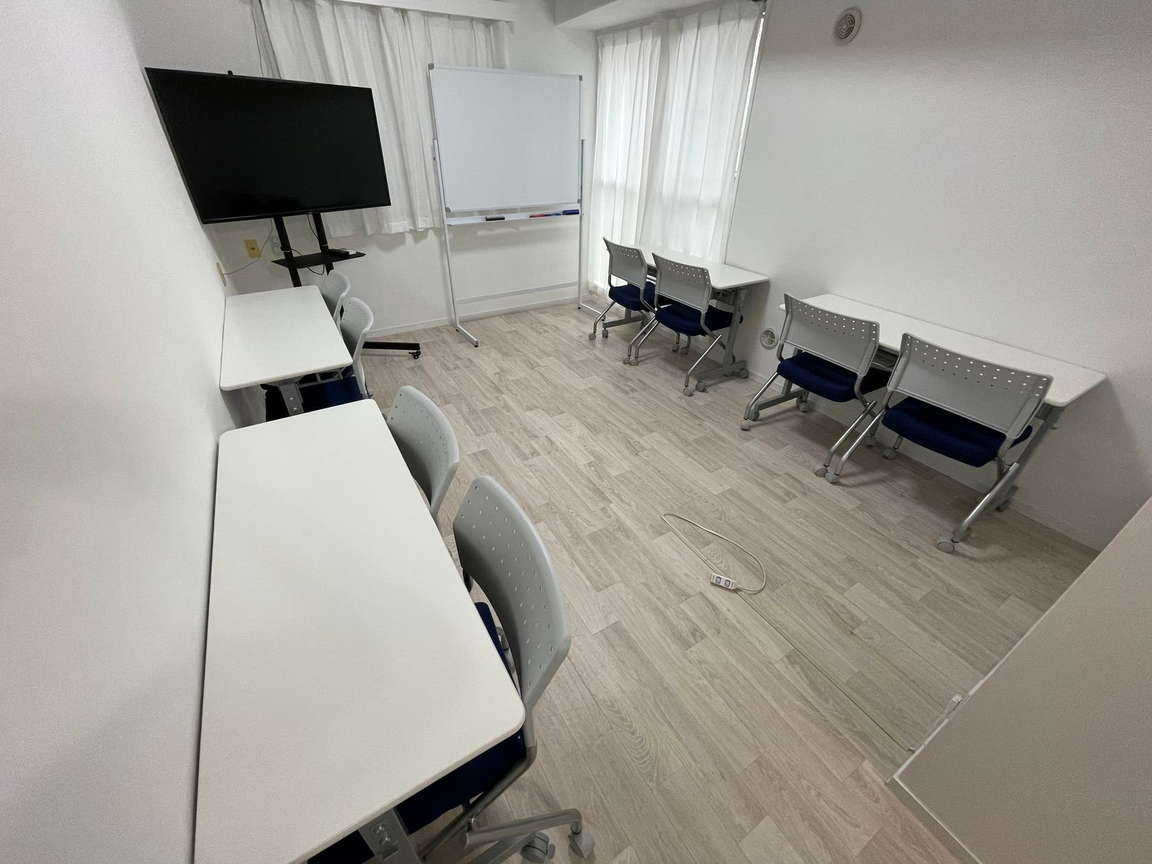 【リモートベース名駅１】✨お洒落な会議室✨8人会議✨名駅3分✨の写真7