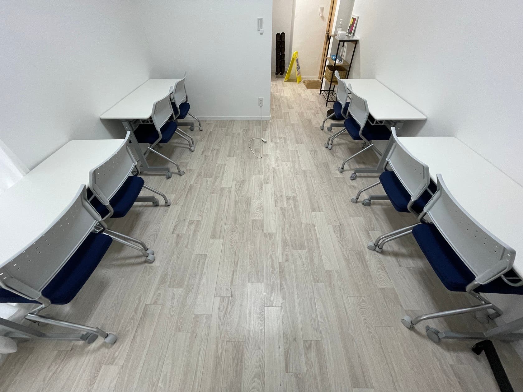 【リモートベース名駅１】✨お洒落な会議室✨8人会議✨名駅3分✨の写真8