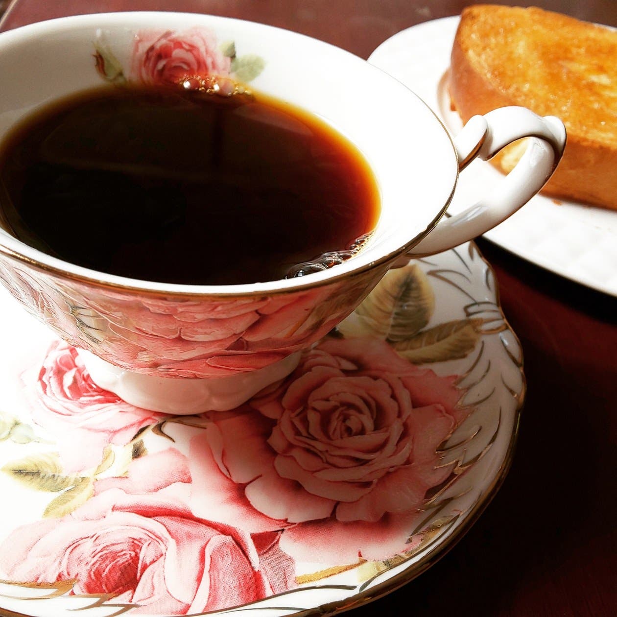 和室の静かな空間です。女子会、家族の誕生日会、お茶会や、勉強会、研修会等にご利用下さい!の写真10