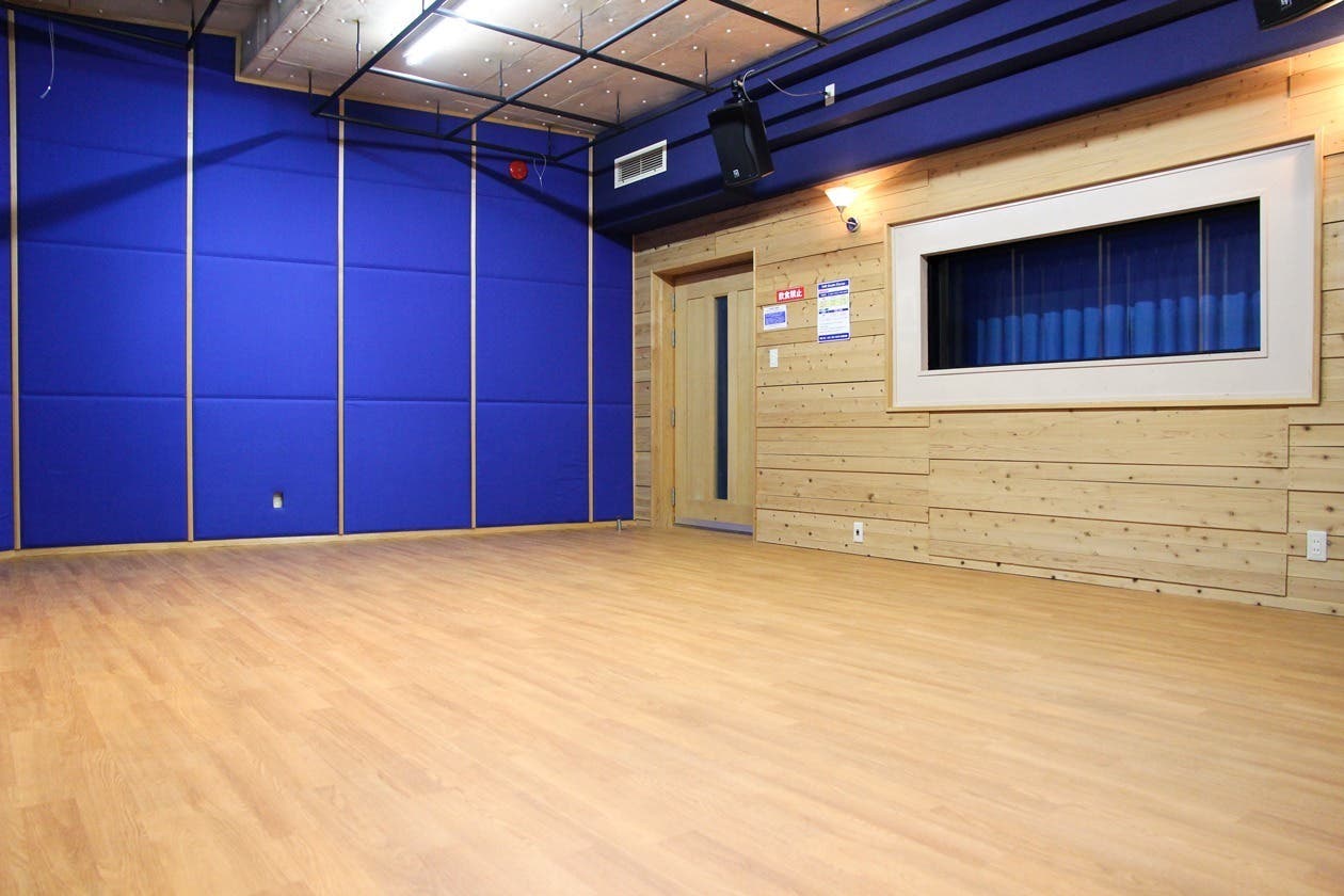 【レンタルスタジオ(約20畳)】吸音性の高いスタジオでリハーサル、さらにレコーディングも可能ですの写真7