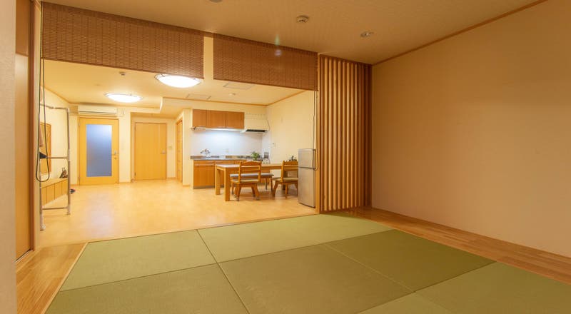 【徳島駅徒歩5分】最大6人/フルリノベ HOSTEL PAQ tokushima デラックスルーム　貸出