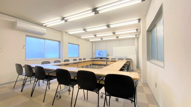 貸し会議室 烏丸御池駅徒歩1分/ Wi-Fi(光回線) プロジェクター ホワイトボード 40人利用可の写真4