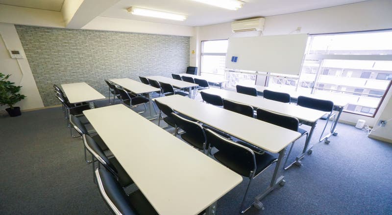 ＜ラテル会議室＞27名収容♪名古屋駅徒歩5分♪wifi/プロジェクタ/スクリーン無料！会議/研修/セミナー/ボードゲーム