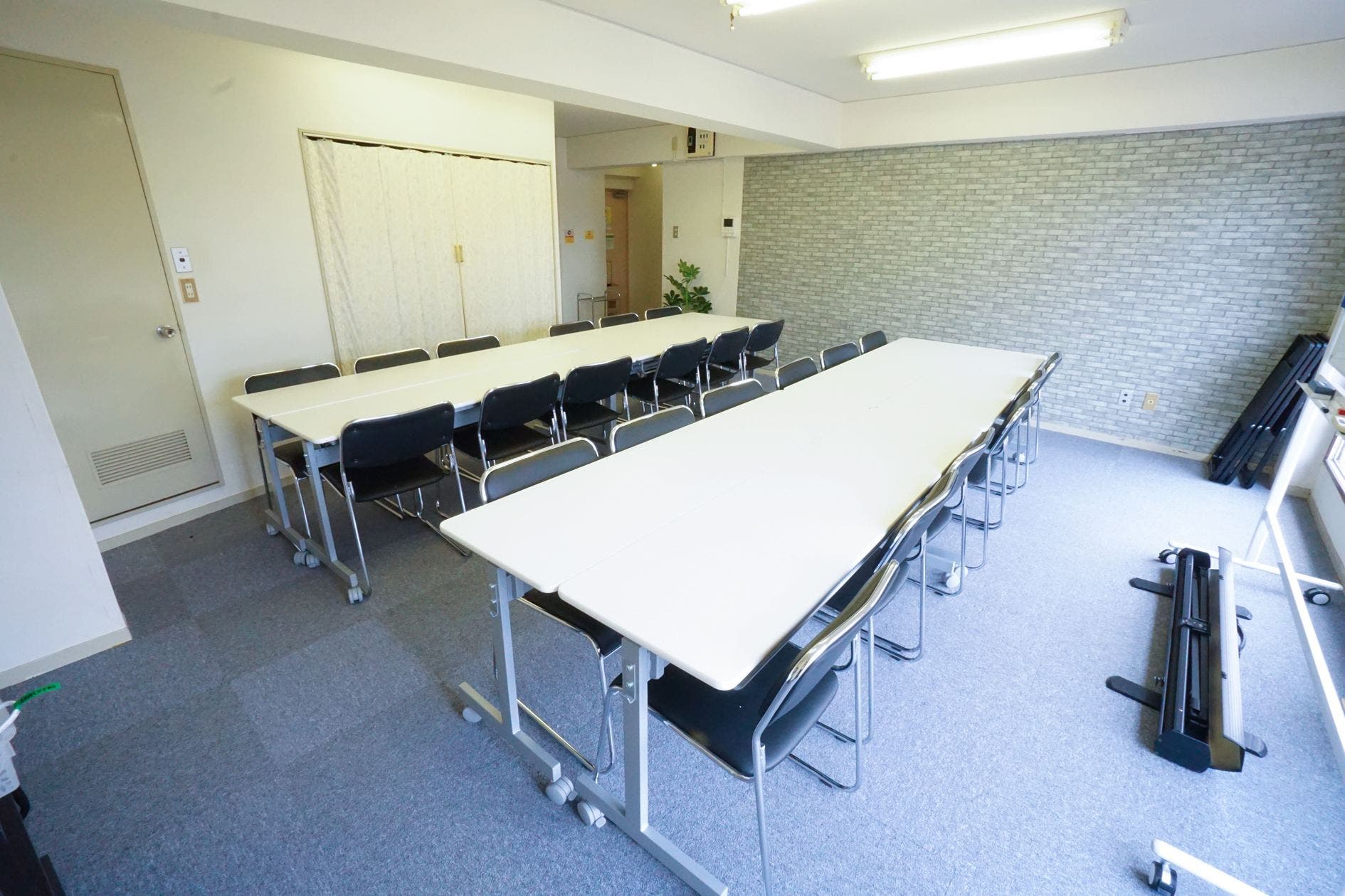 ＜ラテル会議室＞27名収容♪名古屋駅徒歩5分♪wifi/プロジェクタ/スクリーン無料！会議/研修/セミナー/ボードゲームの写真5