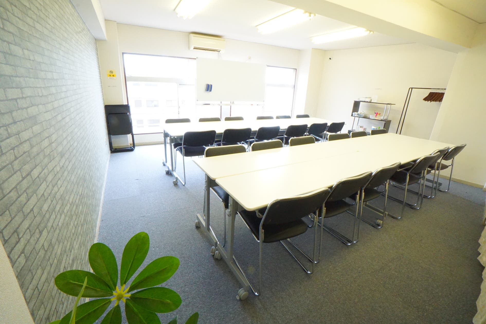 ＜ラテル会議室＞27名収容♪名古屋駅徒歩5分♪wifi/プロジェクタ/スクリーン無料！会議/研修/セミナー/ボードゲームの写真6