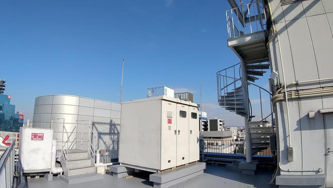 大阪・梅田周辺の高層ビル群をバックにした都会的なシーン撮影に最適なロケーション!の写真9