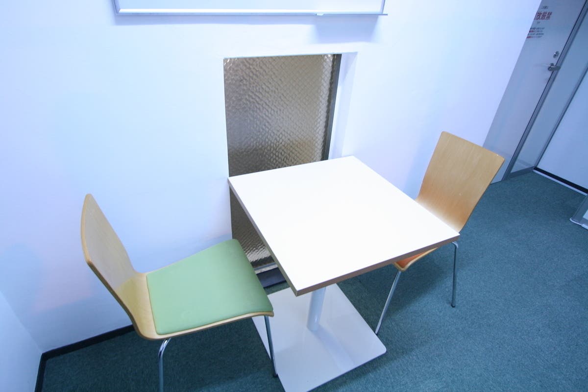 【品川駅徒歩3分！】3名様までの個室利用に！WiFi・モニター完備！エレベーターあり！土足OK！ふれあい貸し会議室 品川No24の写真6