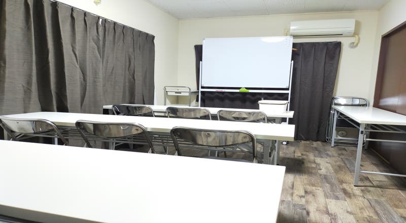 ≪ルームB≫会議やミニセミナー等！7人位が快適！最大14人席のボードゲームパーティーゲーム充実のレンタルスペース