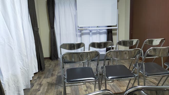 ≪ルームB≫会議やミニセミナー等!7人位が快適!最大14人席のボードゲームパーティーゲーム充実のレンタルスペースの写真3