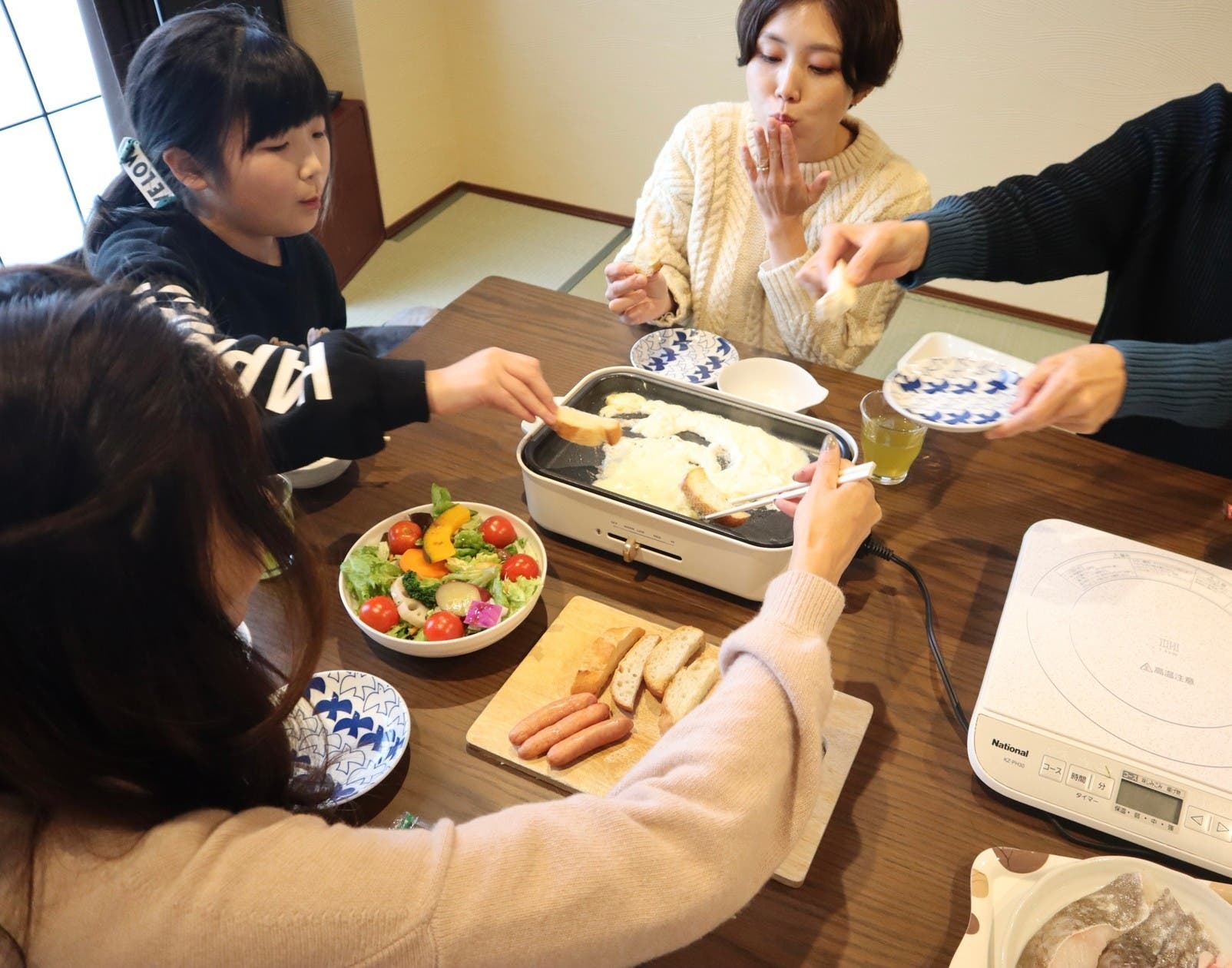 寒い冬はおこたでワイワイ！お鍋や女子会やママ会に！テレワークや会議にも♪の写真8