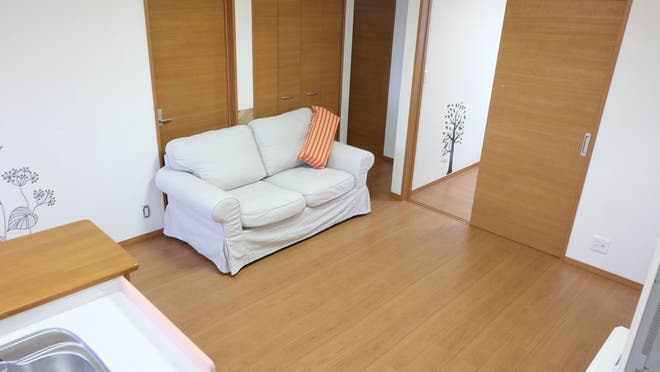 キッチン付き2LDK!女子会・誕生日会・ママ会・教室に!リモートワーク・テレワーク・会議・自習・勉強会の利用にも!の写真1