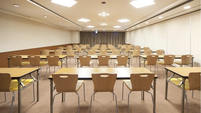 ハートンホール本町 旧伊藤忠ビルB1【スカーレット1】の写真1