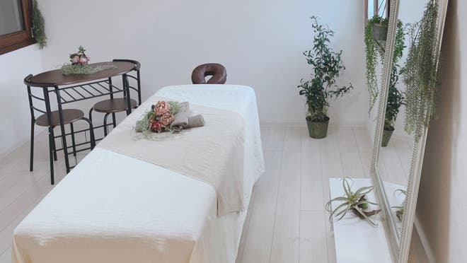 【学芸大学】駅近!無料高速Wi-Fi! 施術やレッスン、配信や撮影にも対応した美麗スタイリッシュサロンの写真3