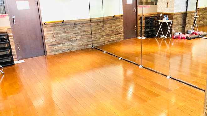 【川崎駅徒歩5分】ダンスができるレンタルスタジオ!24時間営業、大型鏡、フローリング★当日予約も可能!ダンス以外でも使えますの写真1