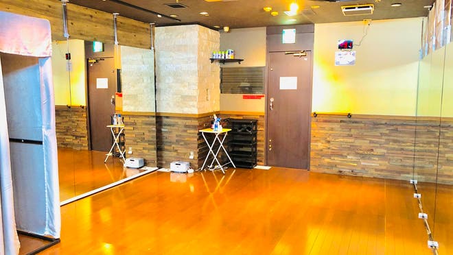 【川崎駅徒歩5分】ダンスができるレンタルスタジオ!24時間営業、大型鏡、フローリング★当日予約も可能!ダンス以外でも使えますの写真2