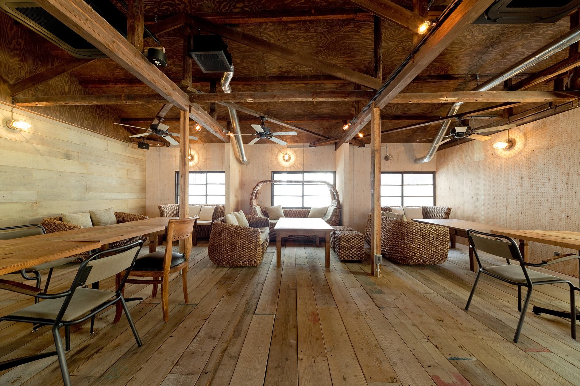 店内設備すべて無料！難波駅徒歩10分。200人収容、516㎡木造2階建て古民家。CMなどの各種撮影や大型イベント、パーティーに！の写真4