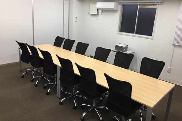 【御茶ノ水】駅チカ、好立地の貸会議室！（RoomC:12名）の写真1