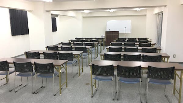 【八丁堀駅】八丁堀駅、茅場町駅からも近い好立地のリーズナブル貸会議室(4階:48名)の写真3