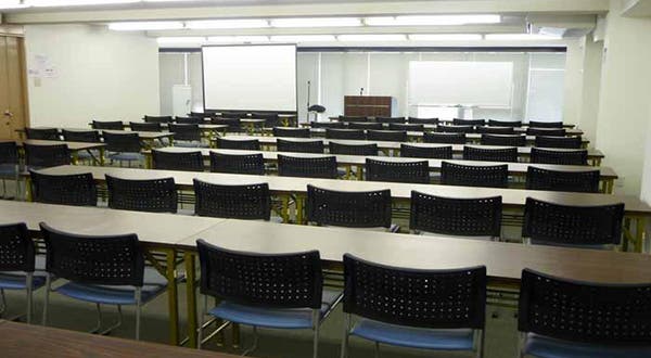 【淡路町】最大72名収容！講演会やセミナーにも便利な大会議室