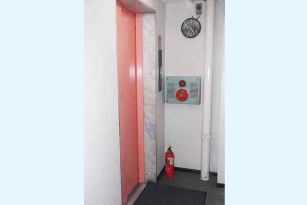 【淡路町】最大72名収容！講演会やセミナーにも便利な大会議室の写真7