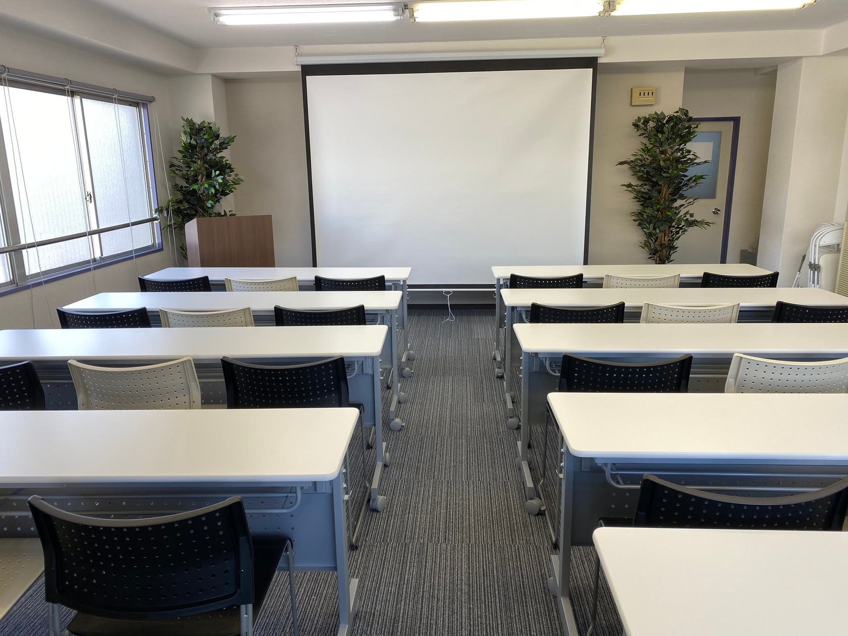 🎯新大阪駅徒歩1分🎯【インボイス対応で経費も安心】🌈隣に控室用意可能(要予約)🌈追加料金不要🌈◆お気軽会議室新大阪terra◆の写真7