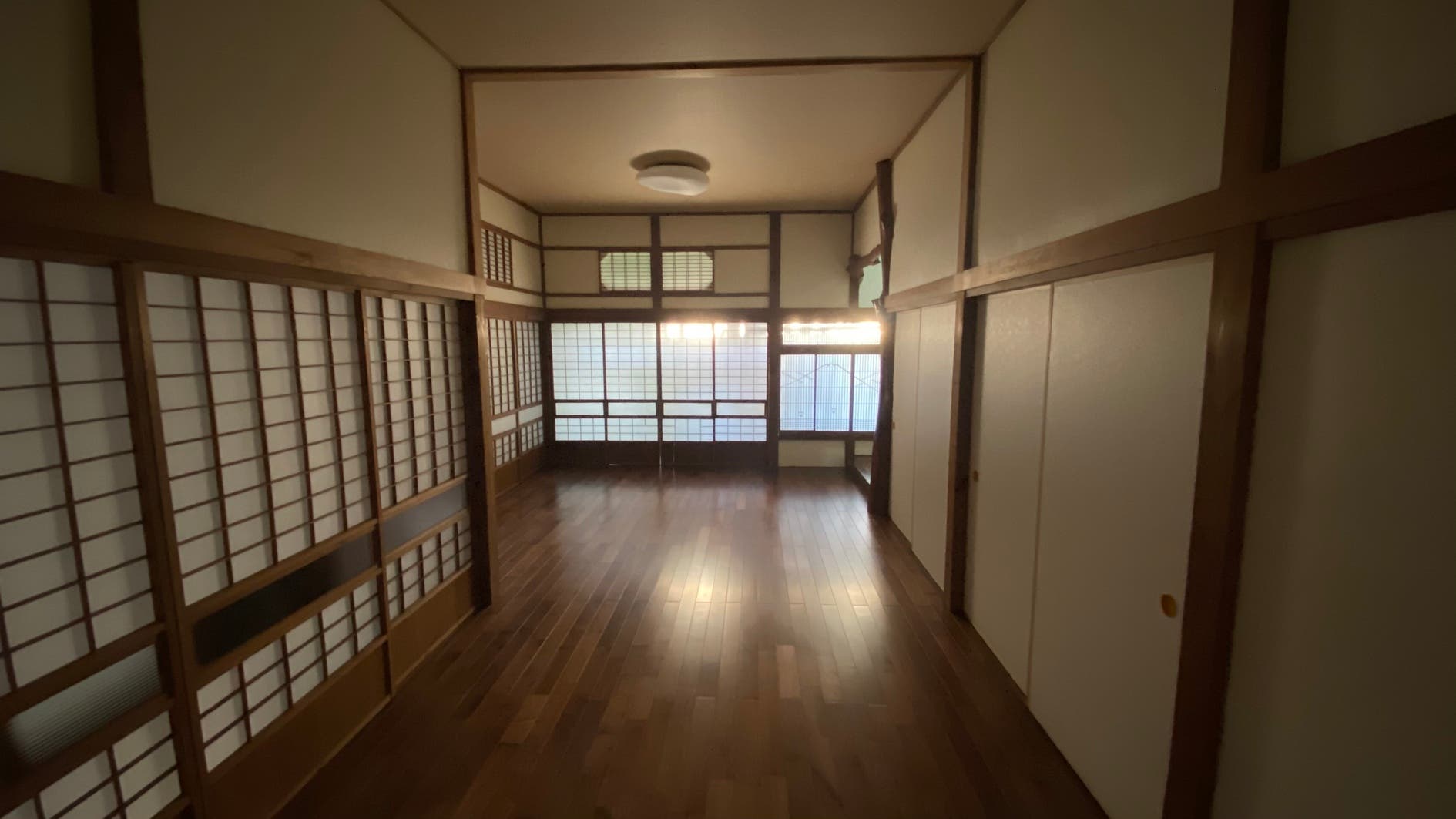 【 駅チカ徒歩5分 】ポートレート・レトロ和室・自然光・コスプレ・結婚式・成人式前撮り・七五三・動画撮影・商品撮影・物撮りの写真6