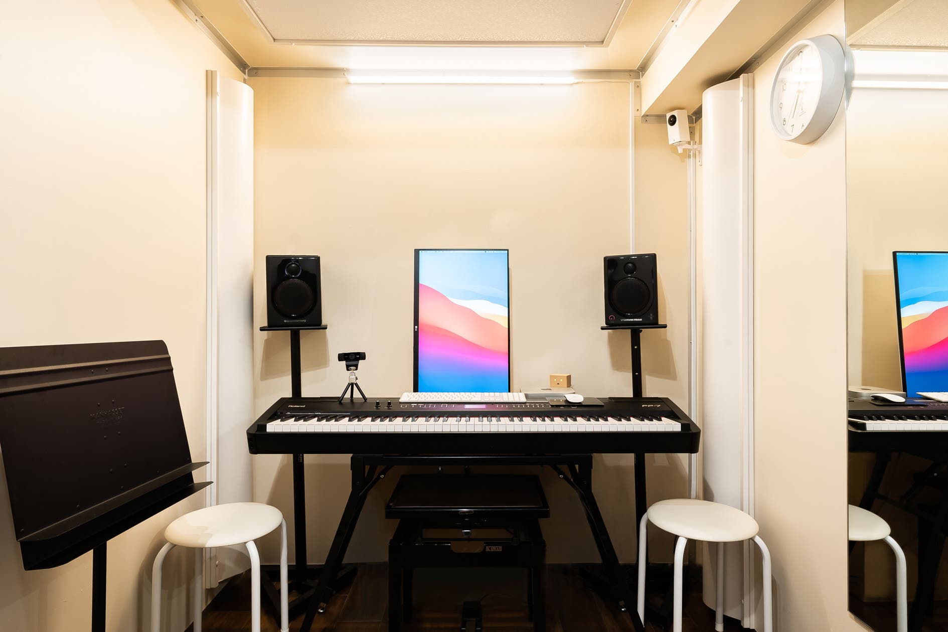 【Bst】清潔で快適、24時間OK。高速フリーWiFi、スピーカー、電子ピアノ完備。テレワークレッスン練習お稽古撮影等の写真5
