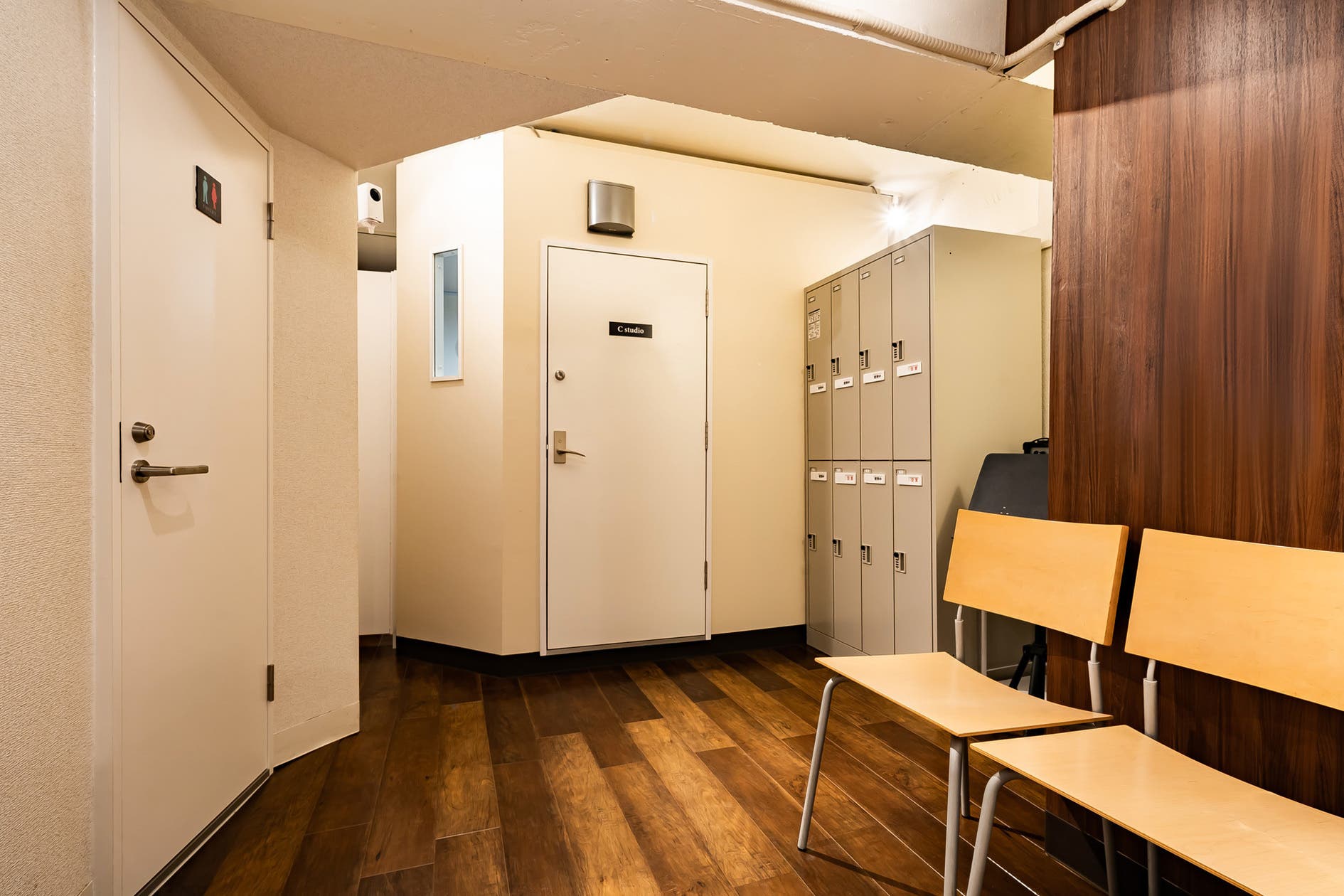 【Bst】清潔で快適、24時間OK。高速フリーWiFi、スピーカー、電子ピアノ完備。テレワークレッスン練習お稽古撮影等の写真14