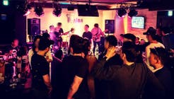 LIVEもできる!コンパクトな非日常スペース!撮影会・ファンミ・ライブ・飲み会などに!の写真2