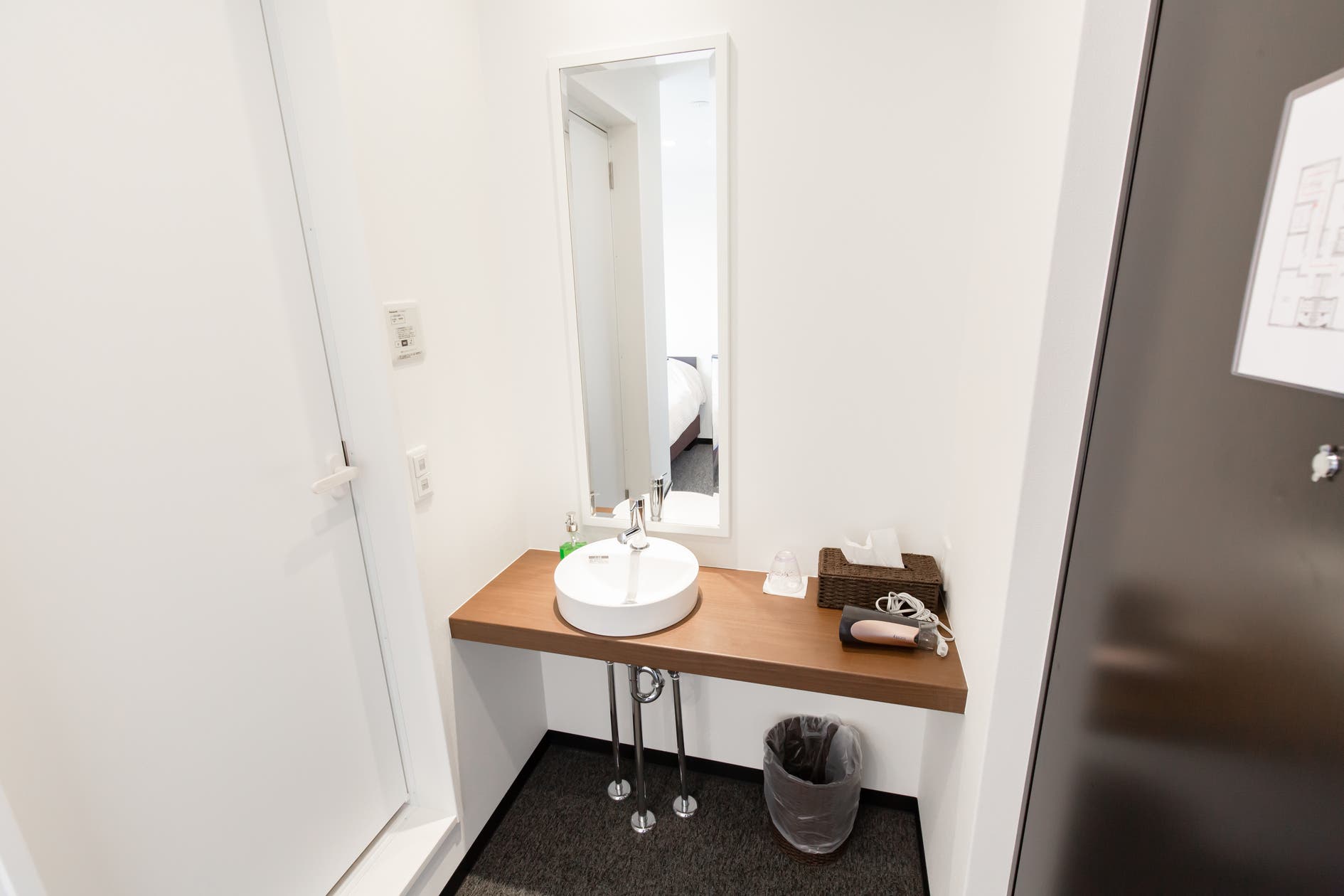 ホテルの部屋使用の画像3