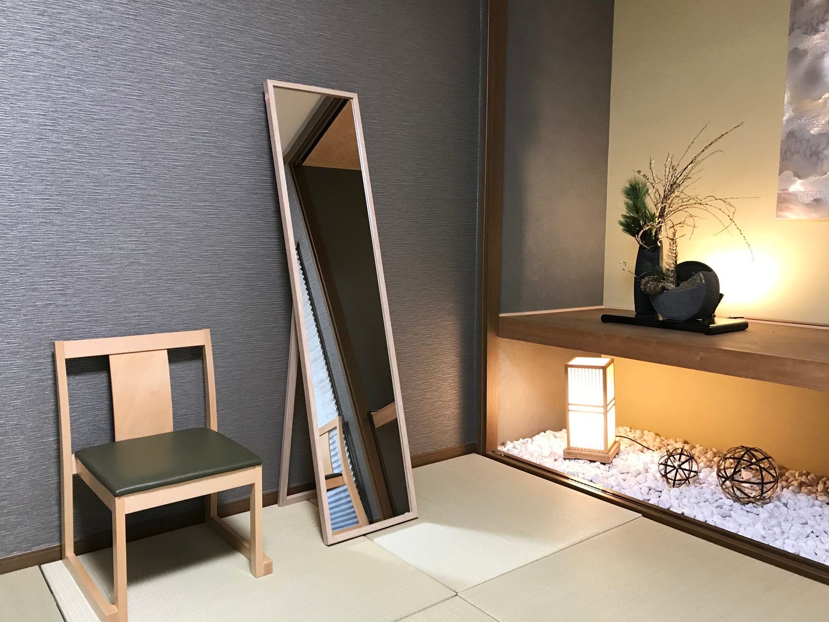 【清掃時除菌実施】四条駅/烏丸駅徒歩2分・光Wi-Fi・49インチモニタ・緑茶サービス！おしゃれな京風スペース！の写真11