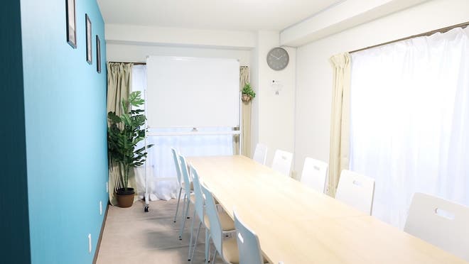 ★【赤羽5分】明るくお洒落。窓有り換気可能。高速WiFi!テレワーク、会議、レッスン等(最大16名・Room A)の写真3