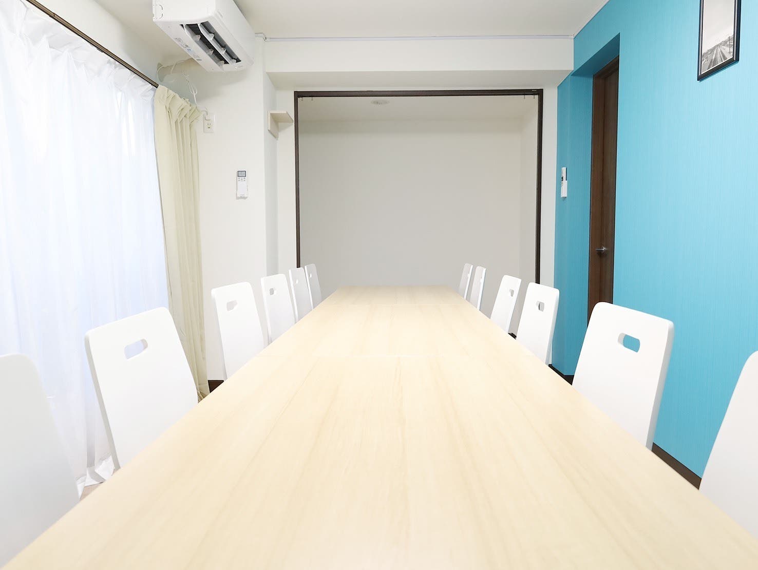 ★【赤羽5分】明るくお洒落。窓有り換気可能。高速WiFi！テレワーク、会議、レッスン等（最大16名・Room A）の写真5