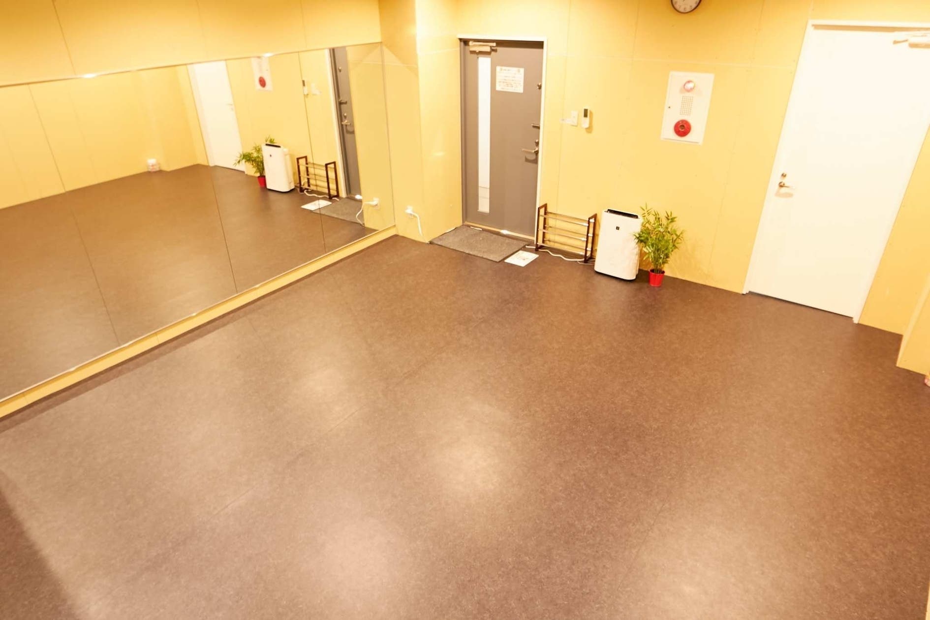 【難波駅から徒歩5分】ダンスができるスタジオ【ヨガ】【撮影】【演劇の稽古】【ウォーキングレッスン】によく使われます♪の写真4