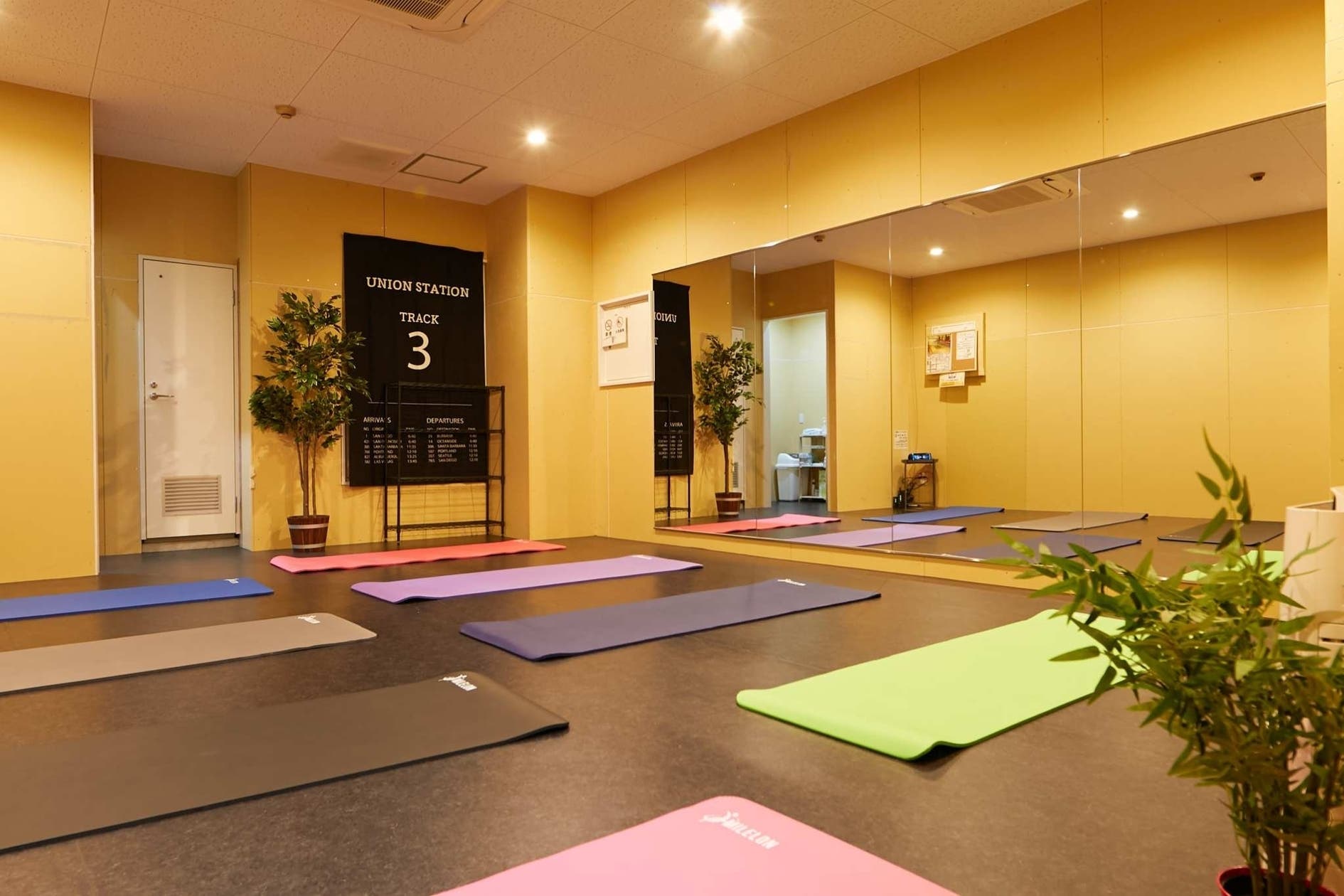 【難波駅から徒歩5分】ダンスができるスタジオ【ヨガ】【撮影】【演劇の稽古】【ウォーキングレッスン】によく使われます♪の写真7