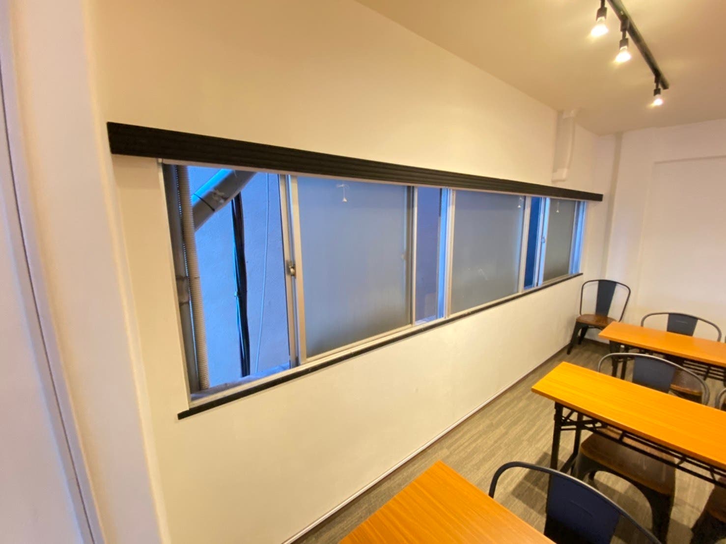 9B【 四谷三丁目駅 1分】室内設備・備品が充実♪WiFi無料！清掃・消毒で衛生面も安心♥便利な駅近会議室の写真16