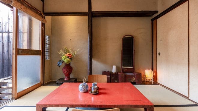 京町家【お宿梅夜】広々とした中庭、共有キッチン付 女子会・誕生日会・ママ会・コスプレ撮影、結婚、卒業記念撮影の写真2