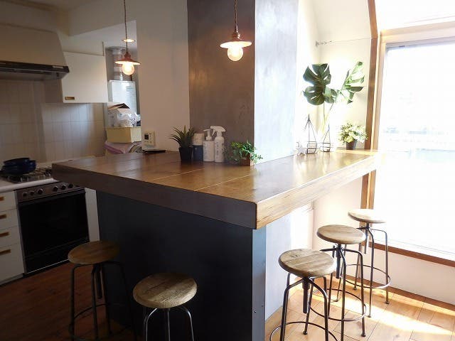 大きな窓と屋上テラスのソファーからのロケーションは最高！！スカイツリーが一望。隅田川に面した隠れ家的なプライベート空間です。の写真7