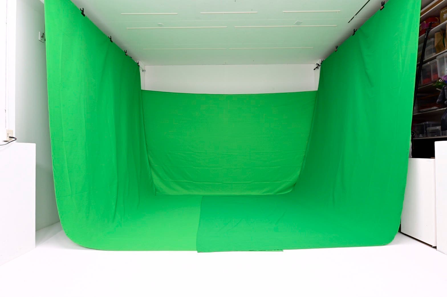 池袋エリアの広々白ホリスタジオ　天井高く、背景紙や無料機材も豊富！の写真8