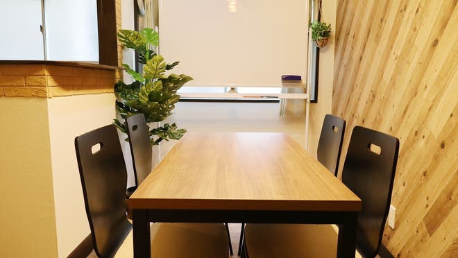 ★【赤羽5分】明るくお洒落。窓有り換気可能。高速WiFi!テレワーク、会議、レッスン等。貸会議室(最大6名・Room B)の写真2