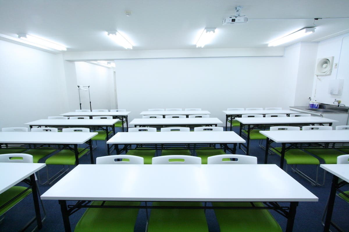 【渋谷駅徒歩1分！ヒカリエ隣！42名利用可！】プロジェクター・ホワイトボード・WiFi全て無料！ふれあい貸し会議室 渋谷No28の写真5