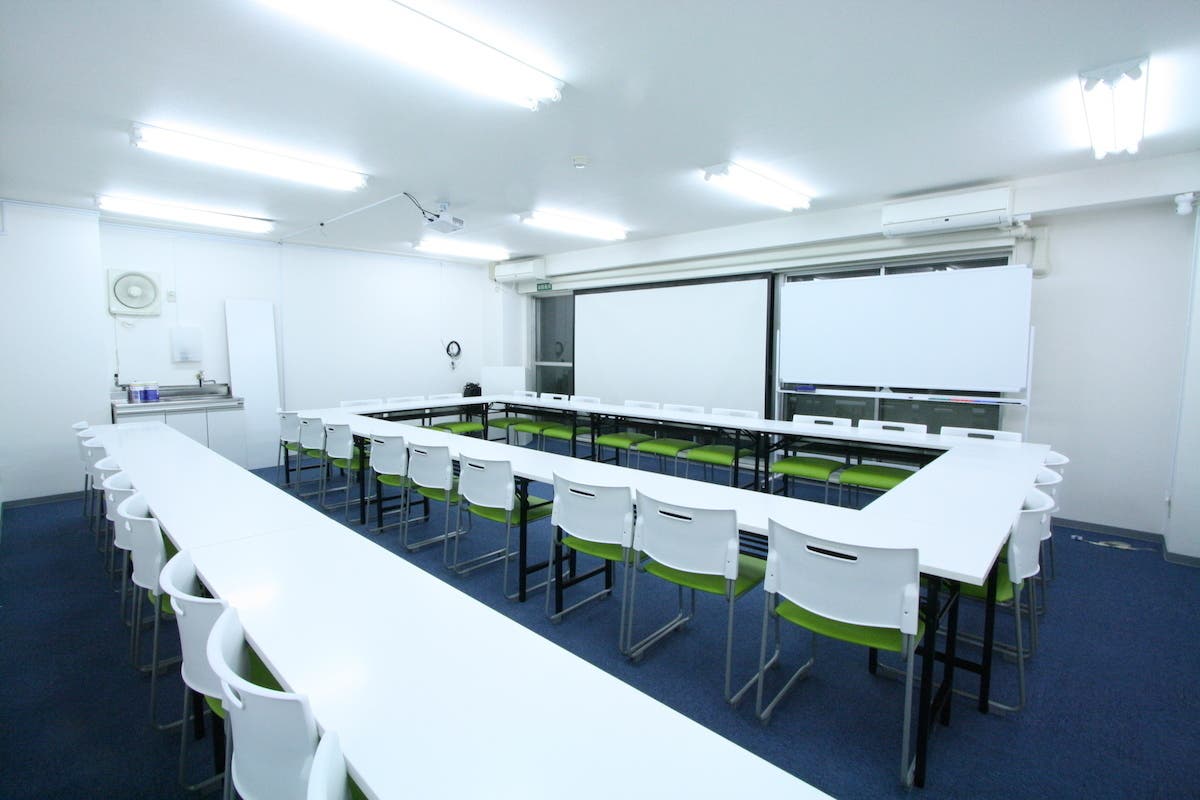 【渋谷駅徒歩1分！ヒカリエ隣！42名利用可！】プロジェクター・ホワイトボード・WiFi全て無料！ふれあい貸し会議室 渋谷No28の写真7