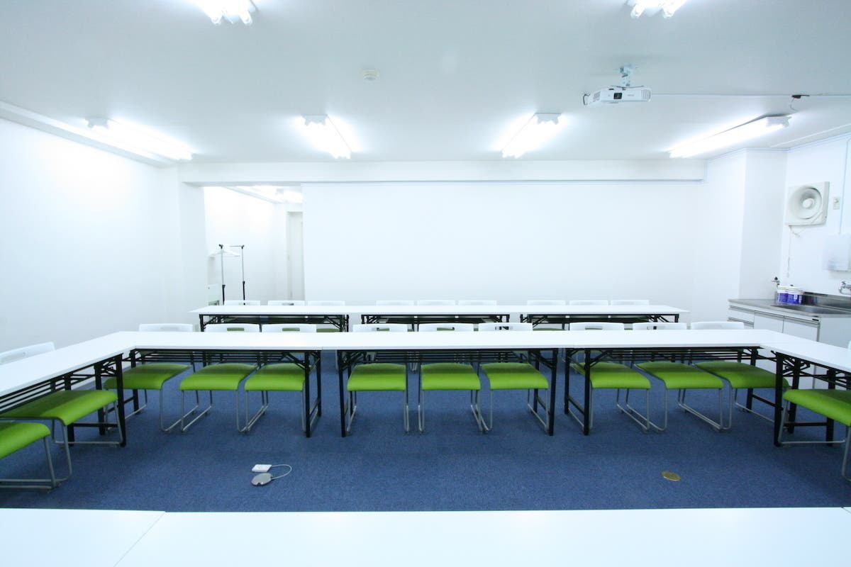 【渋谷駅徒歩1分！ヒカリエ隣！42名利用可！】プロジェクター・ホワイトボード・WiFi全て無料！ふれあい貸し会議室 渋谷No28の写真9