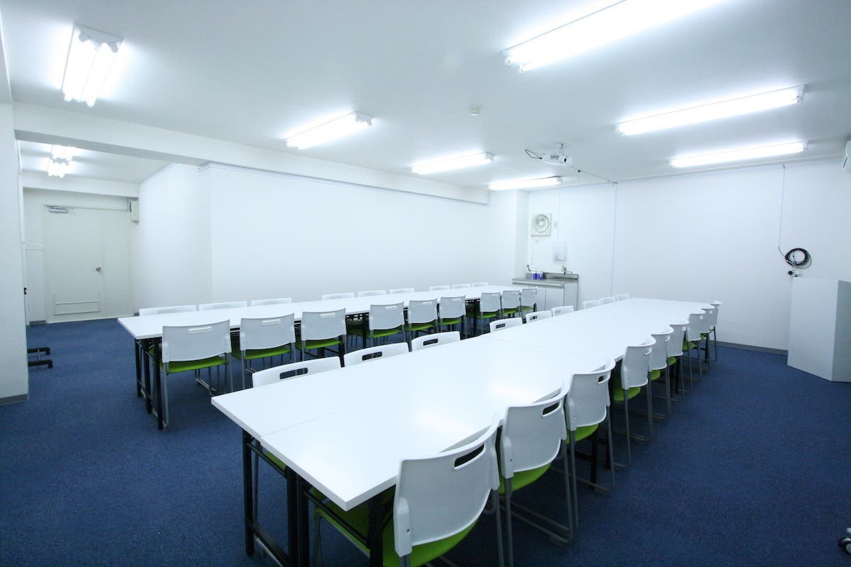 【渋谷駅徒歩1分！ヒカリエ隣！42名利用可！】プロジェクター・ホワイトボード・WiFi全て無料！ふれあい貸し会議室 渋谷No28の写真10