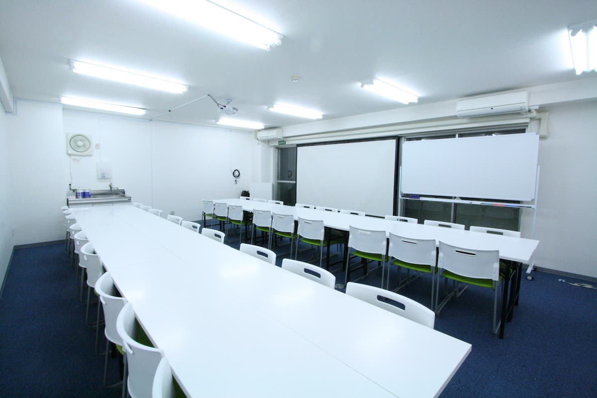 【渋谷駅徒歩1分！ヒカリエ隣！42名利用可！】プロジェクター・ホワイトボード・WiFi全て無料！ふれあい貸し会議室 渋谷No28の写真11