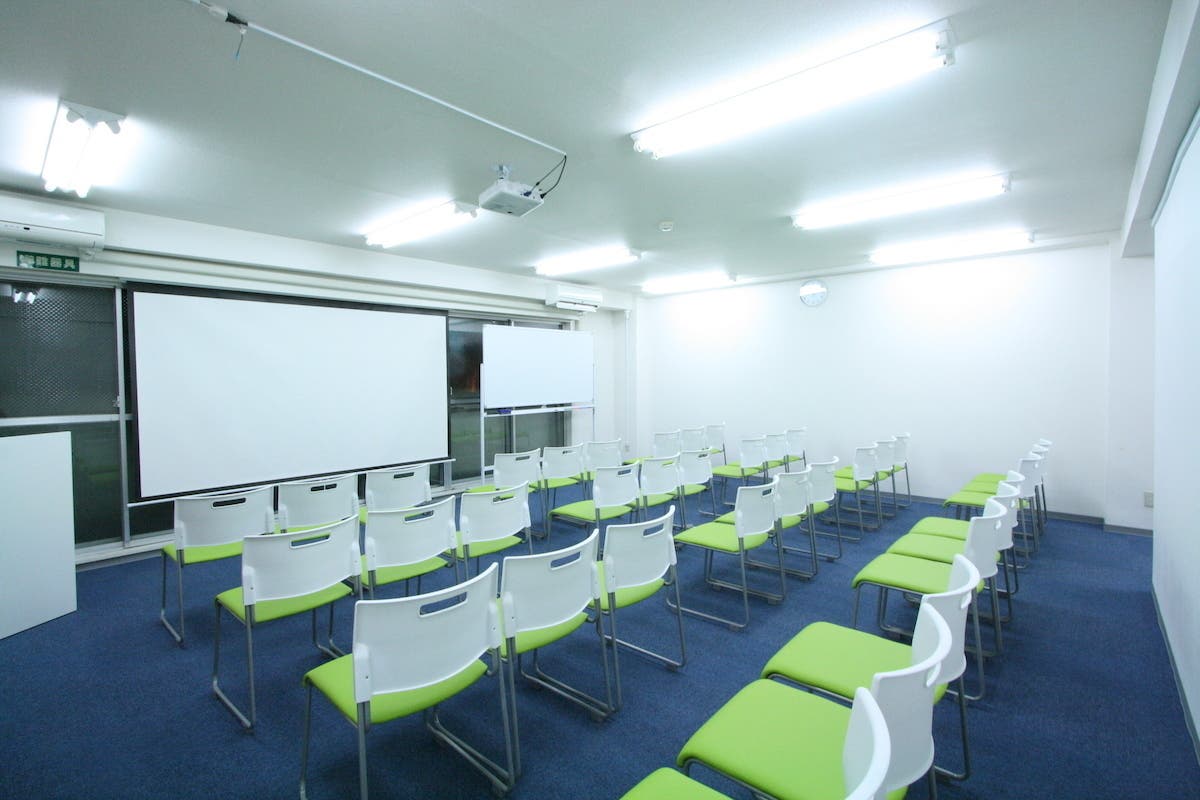 【渋谷駅徒歩1分！ヒカリエ隣！42名利用可！】プロジェクター・ホワイトボード・WiFi全て無料！ふれあい貸し会議室 渋谷No28の写真17