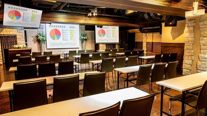 【池袋駅から徒歩2分】無観客ライブ・ライブ配信撮影も可能!ロケ撮影や各種イベント、発表会/表彰式から会議利用までお任せください!の写真1