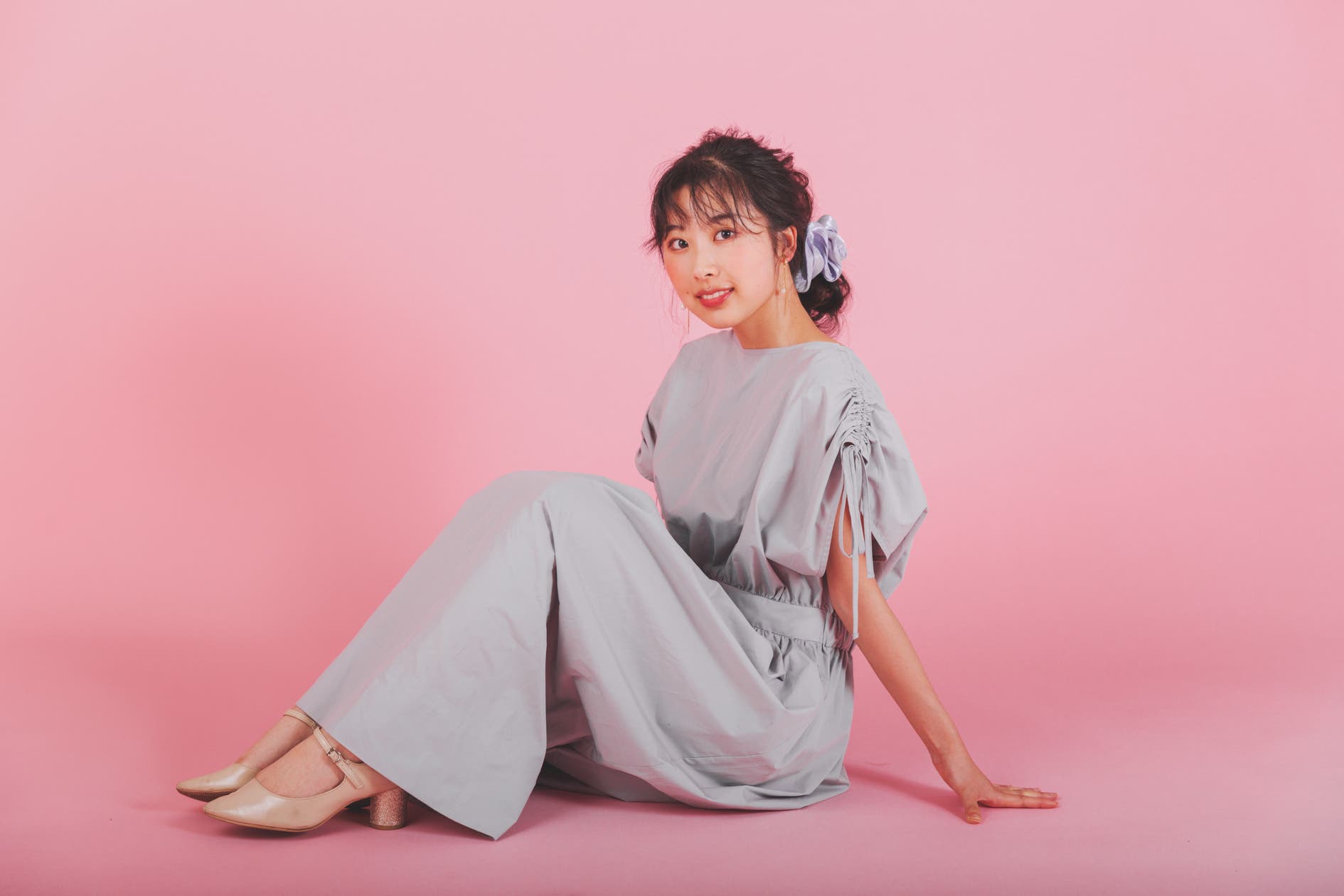 背景紙全色セット（白・黒・グレー・ピンク・ライトブルー・合成グリーン布）の画像1